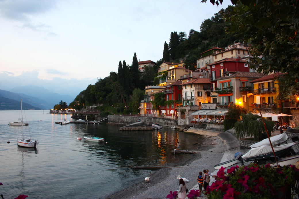 Italy Kayak Tours - Kayaking the Italian Lake District